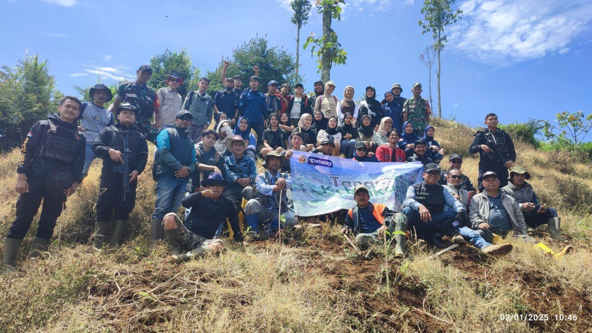 Mahasiswa Unpad, Karang Taruna Himalaya, dan Komunitas Peduli ...